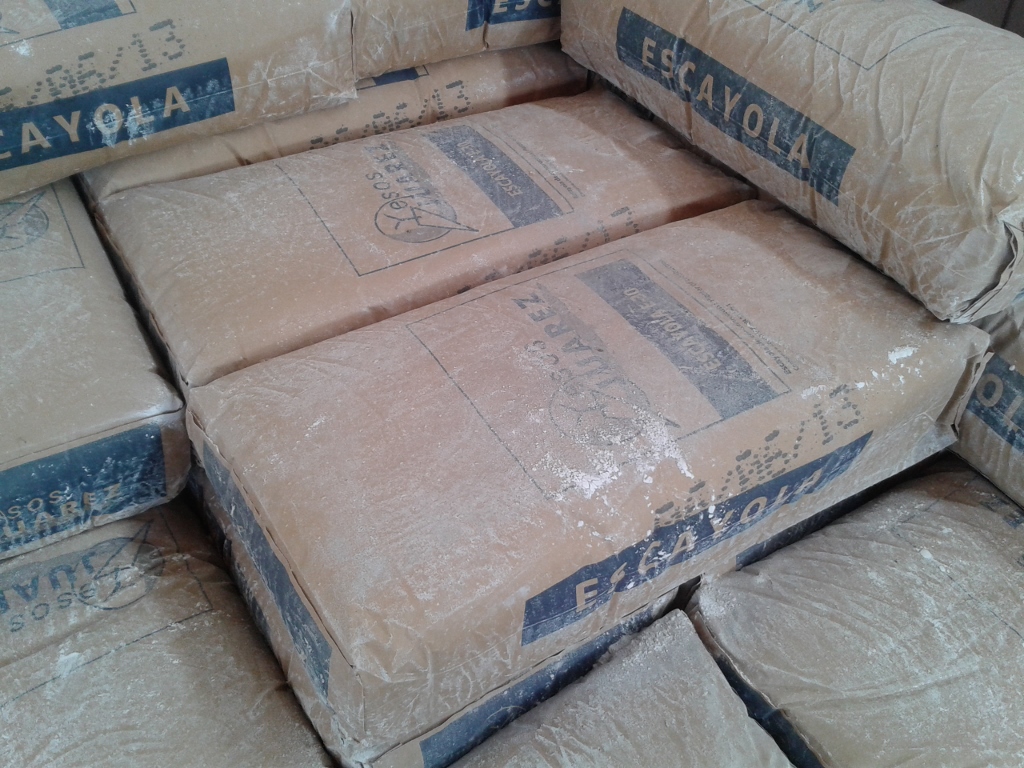 ESCAYOLA Y ESPARTO | MAYDECOR